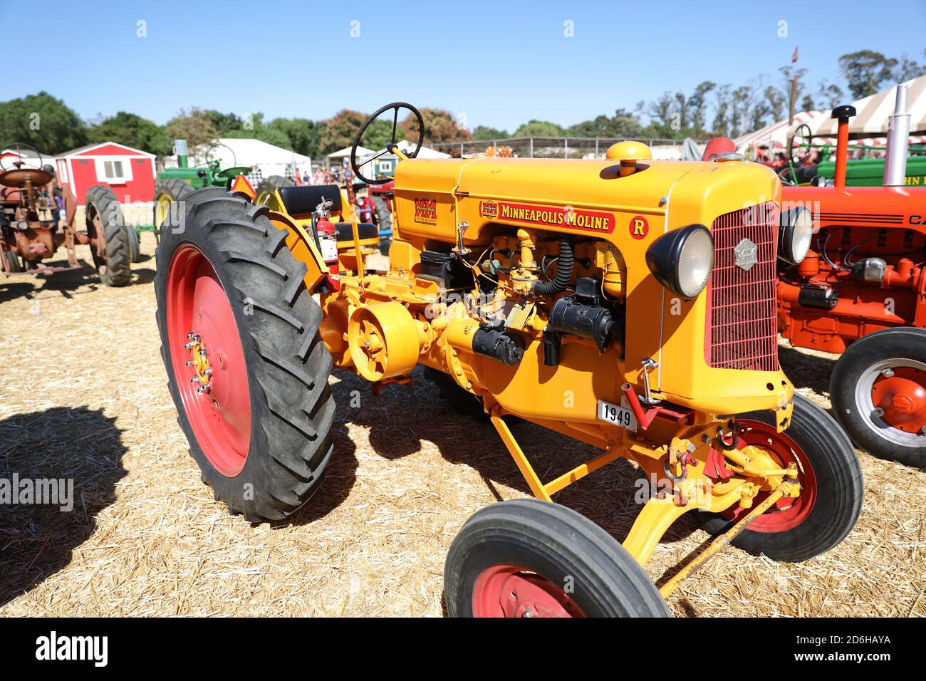 Vintage Minneapolis Moline tractor at Fall Festival at Underwood Farms ...