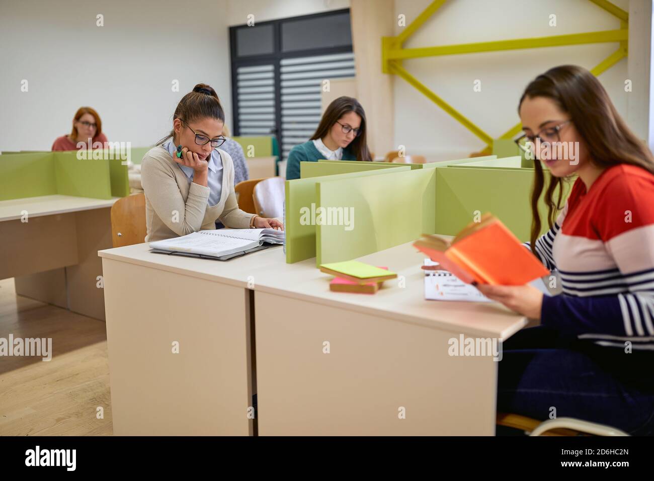 Focused on reading hi-res stock photography and images - Alamy