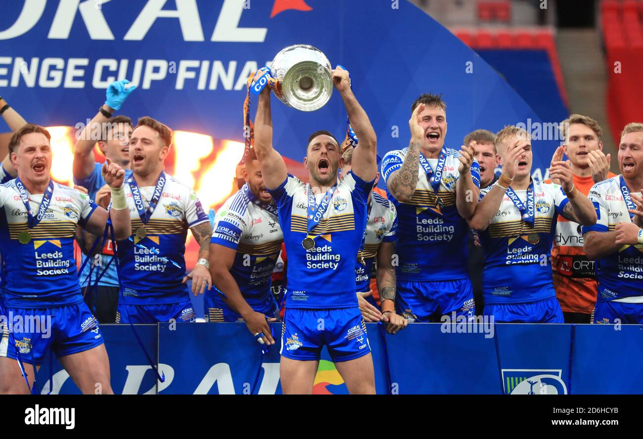 Leeds rhinos luke gale lifts trophy hi-res stock photography and images ...