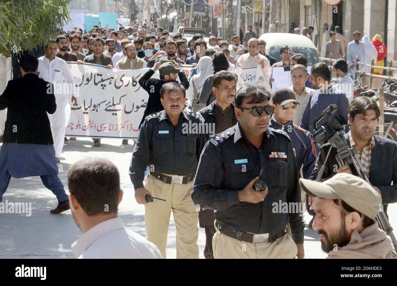 Personal protective equipment protest hi-res stock photography and ...