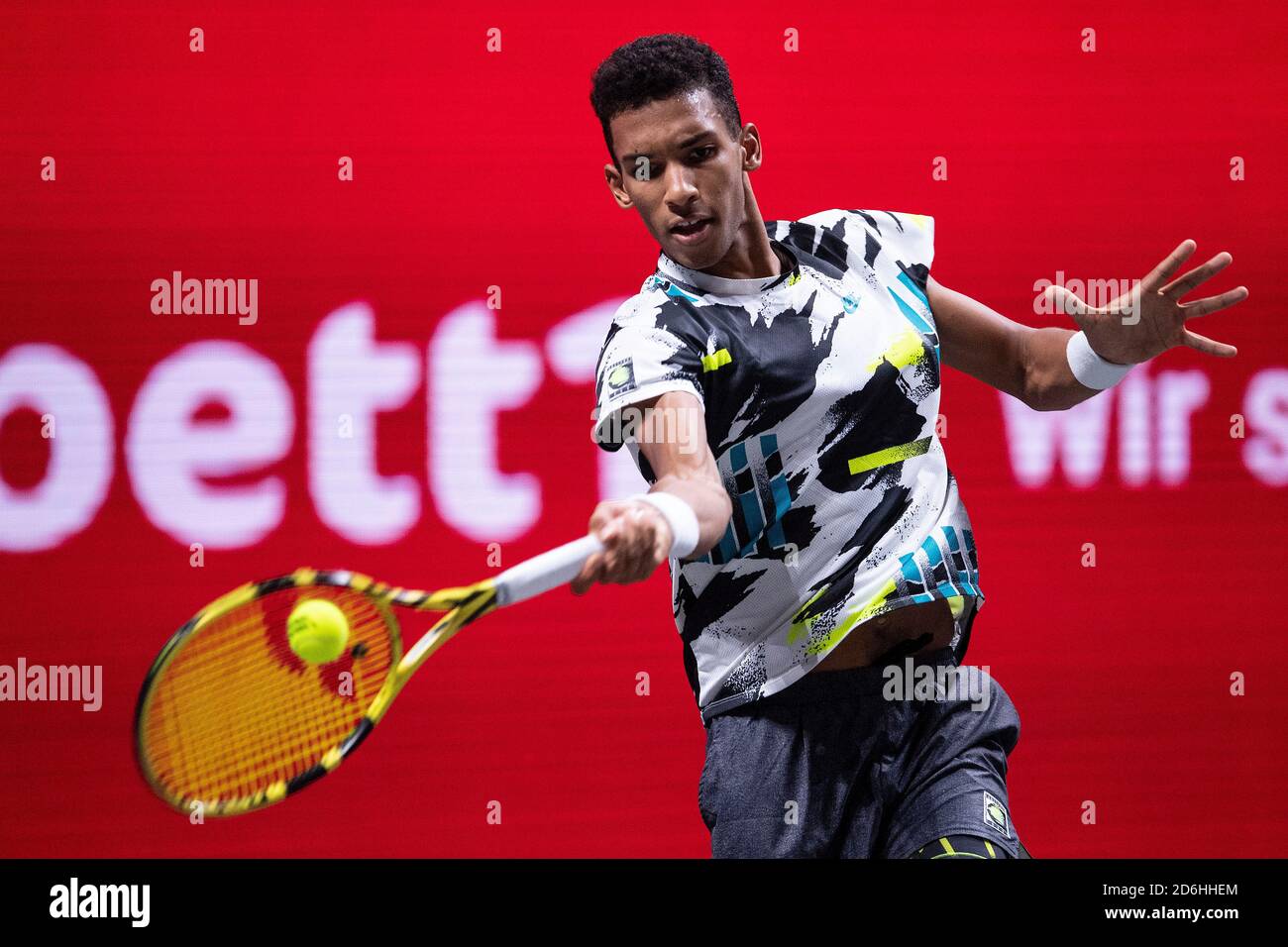 Cologne, Germany. 17th Oct, 2020. Tennis: ATP Tour, singles, men, semi-finals, Auger-Aliassime ...