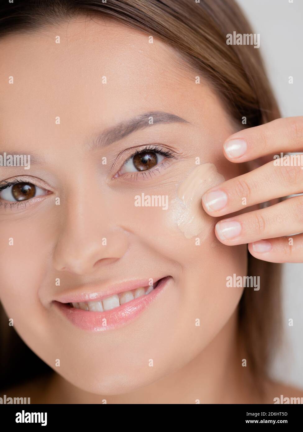 Skin tone hi-res stock photography and images - Alamy