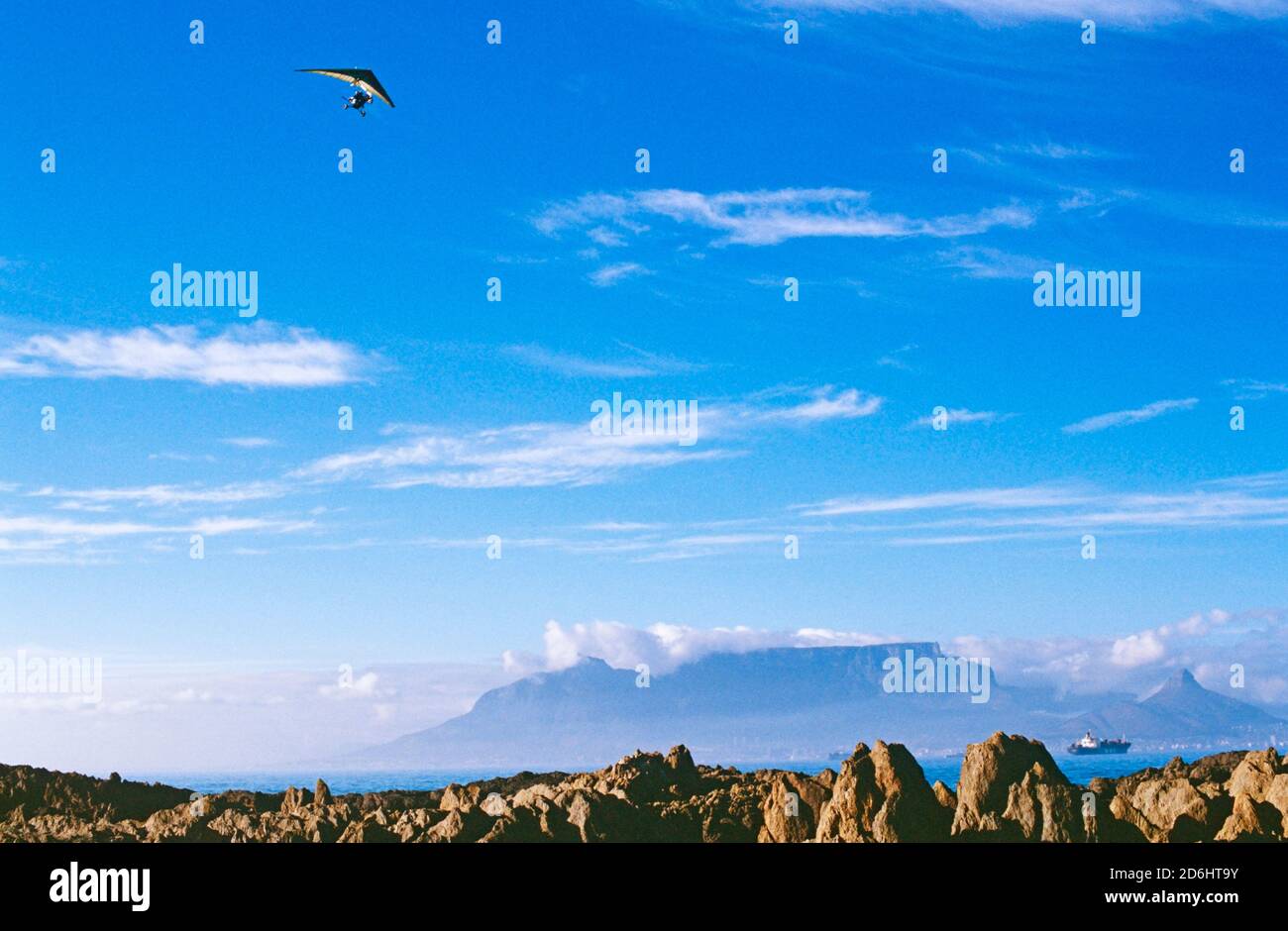 Hanglider hangliding hi-res stock photography and images - Alamy