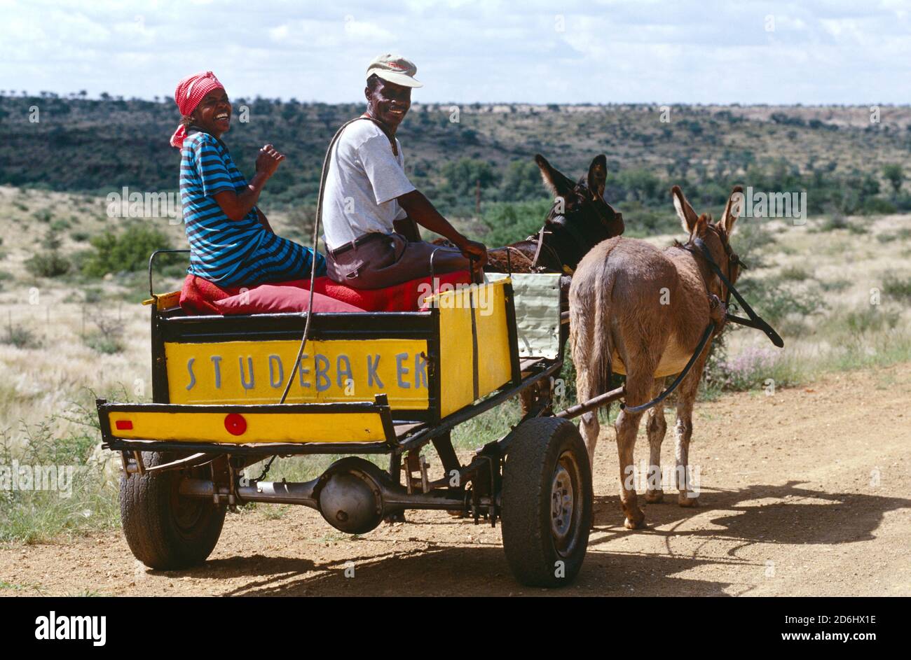 Donkey drawn cart hi-res stock photography and images - Alamy