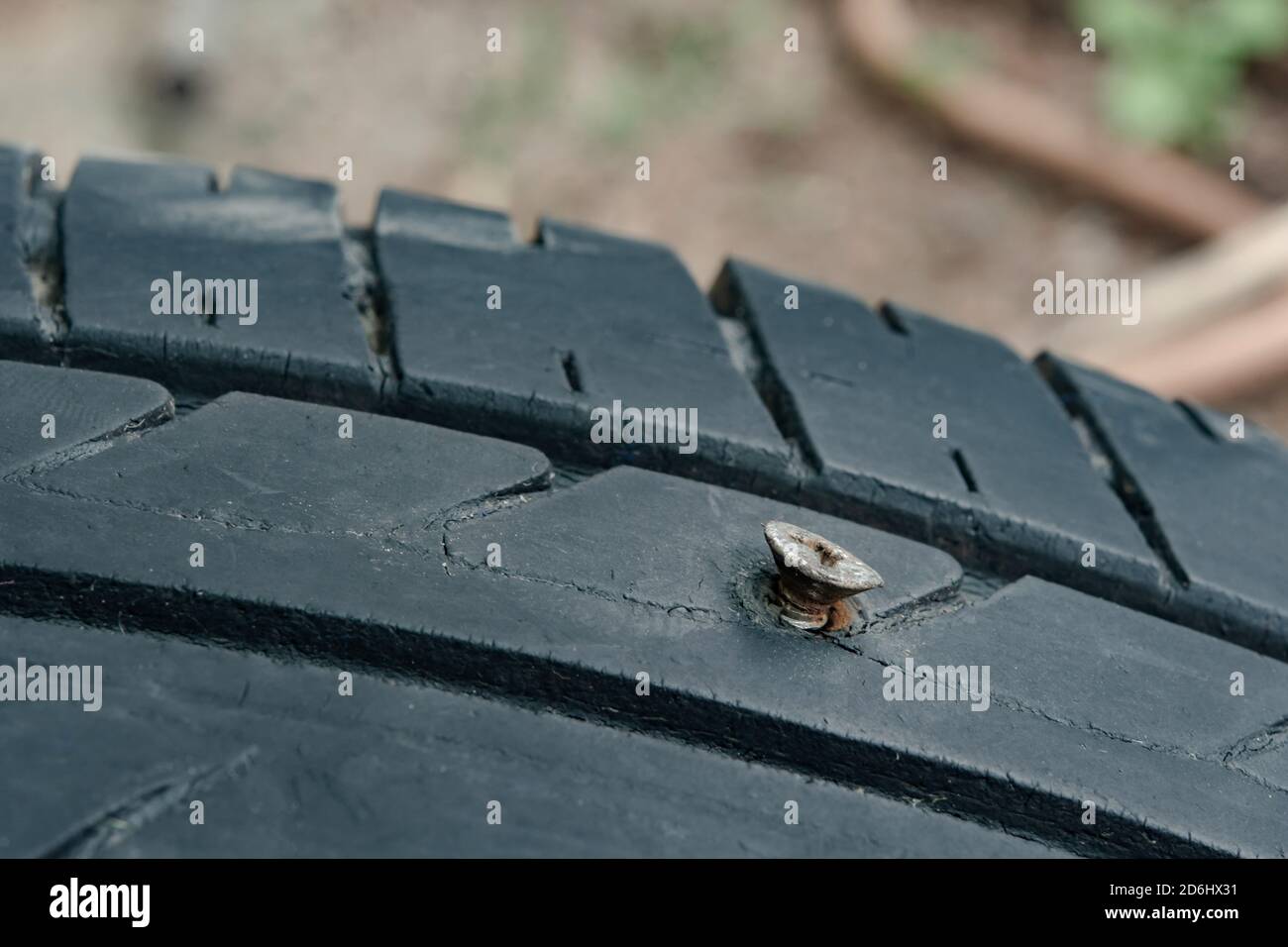 Needle and tread hi-res stock photography and images - Alamy