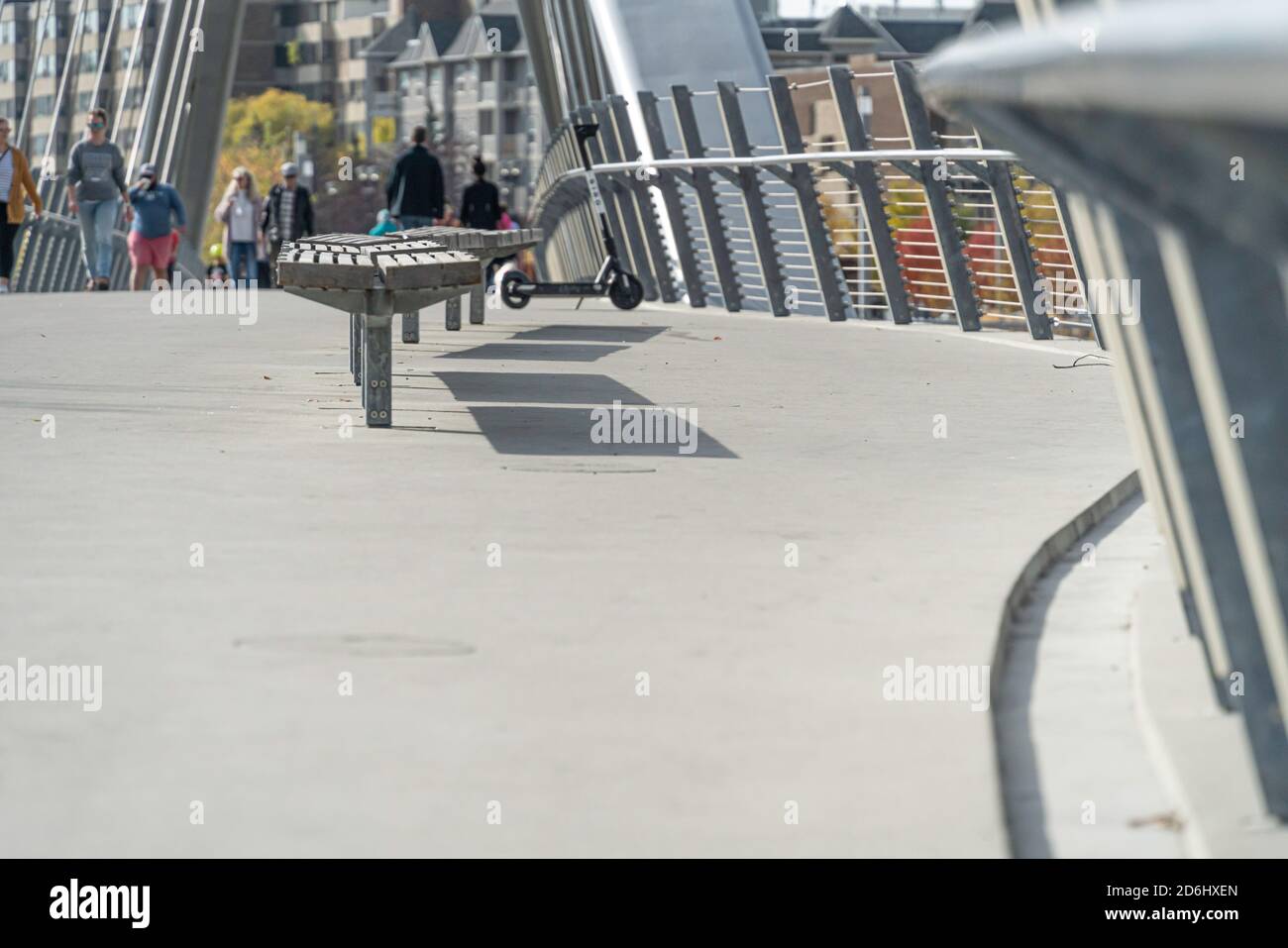 Bench on the bridge hi-res stock photography and images - Alamy