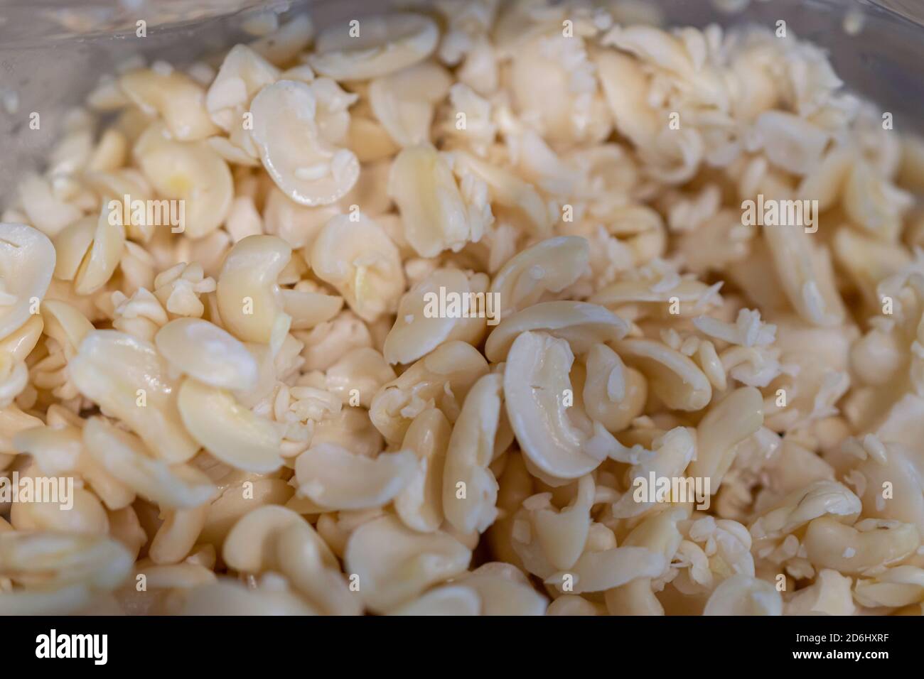 Washed beans used to prepare akara or moi moi beankake Stock Photo - Alamy