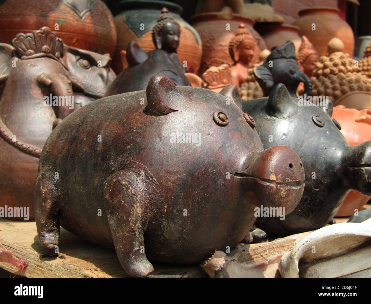 Metal pigs hi-res stock photography and images - Alamy