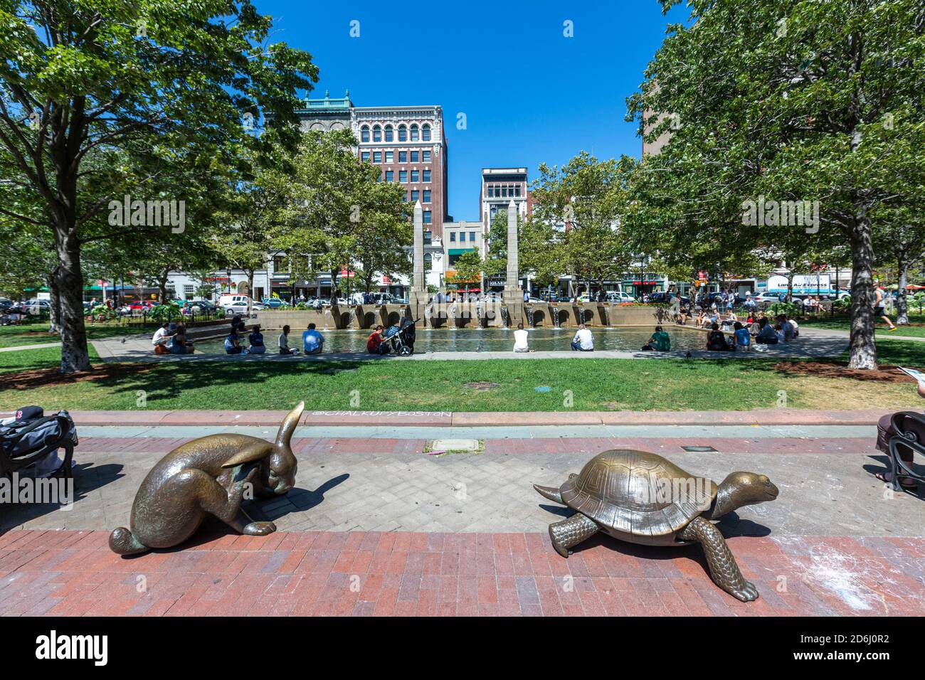 Tortoise and hare hi-res stock photography and images - Alamy