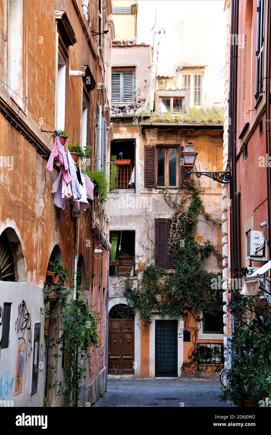 The alleys of Trastevere in Rome. Urban beauty with colorful houses and ...