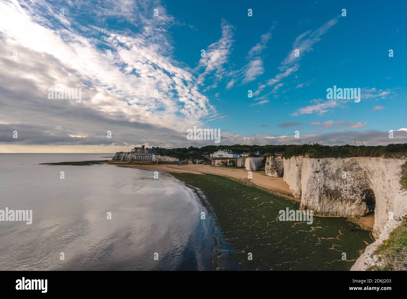 Broadstairs, Kent / UK - 2020.08.01: Empty Kingsgate Beach and Castle ...