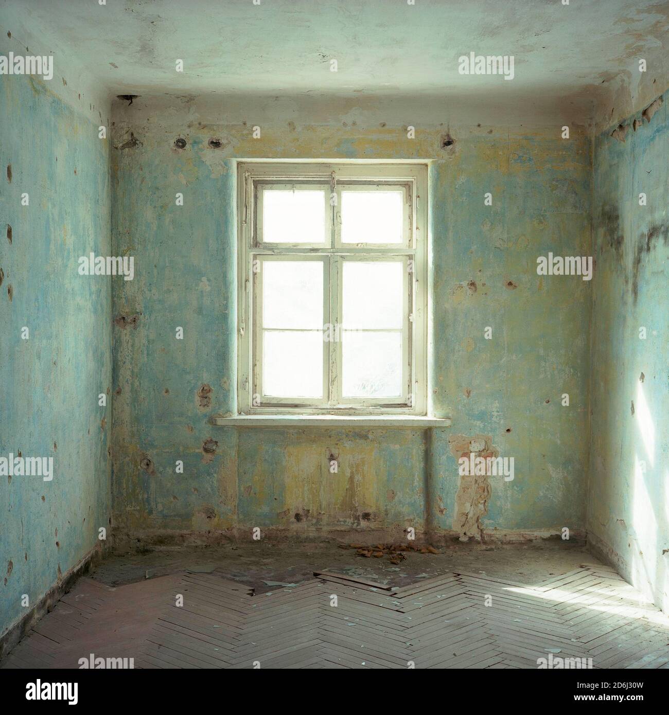Empty room unrenovated, Germany Stock Photo - Alamy