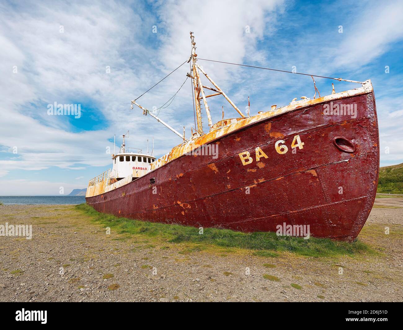 Shipwreck on beach hi-res stock photography and images - Alamy