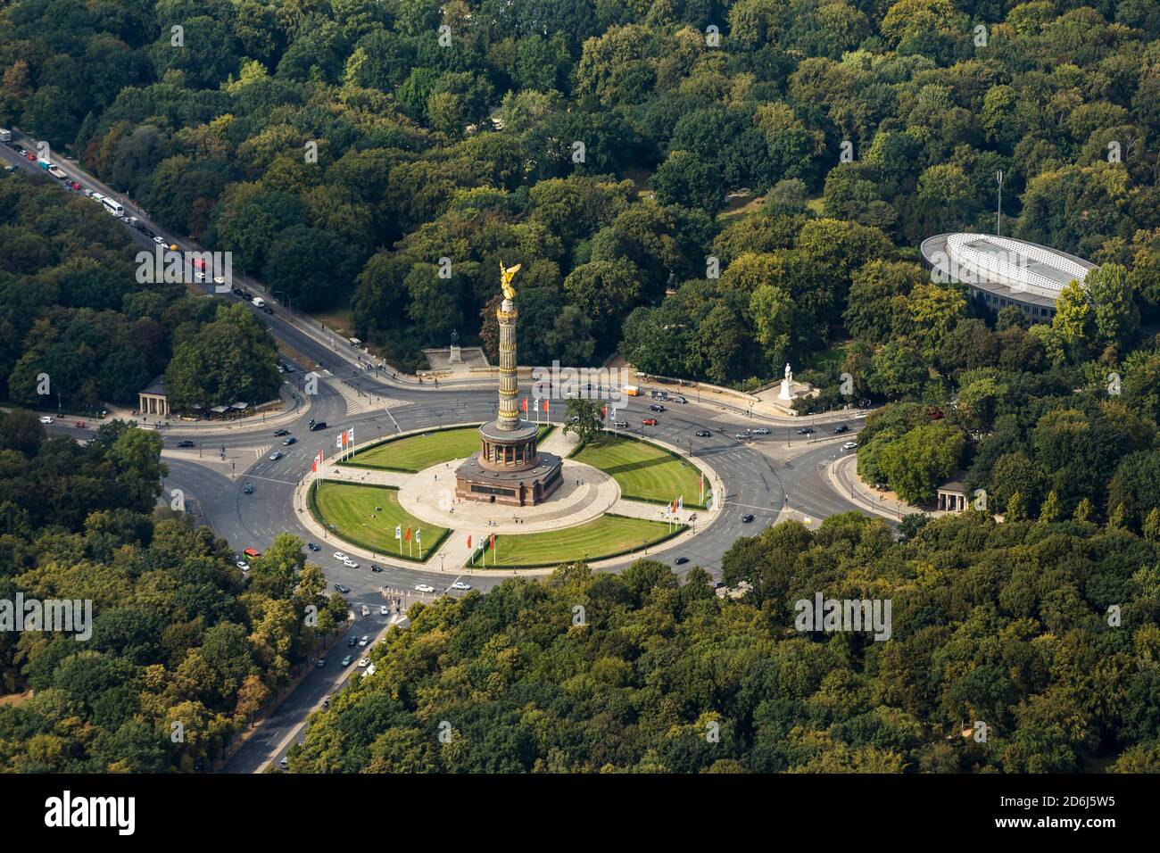 Grosser Stern with the Victory Column and Office of the Federal ...