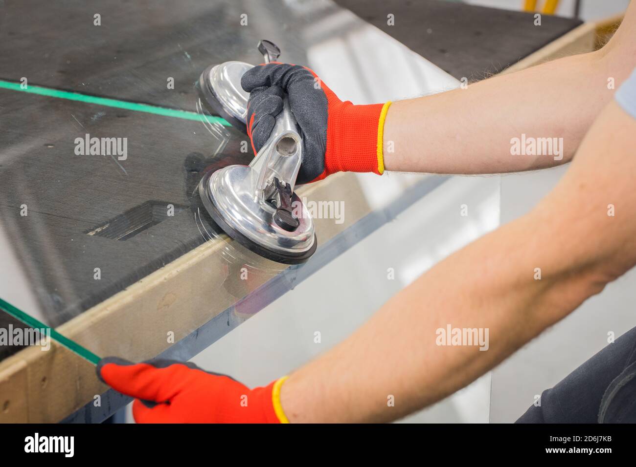 Pane of glass glazier hi-res stock photography and images - Alamy