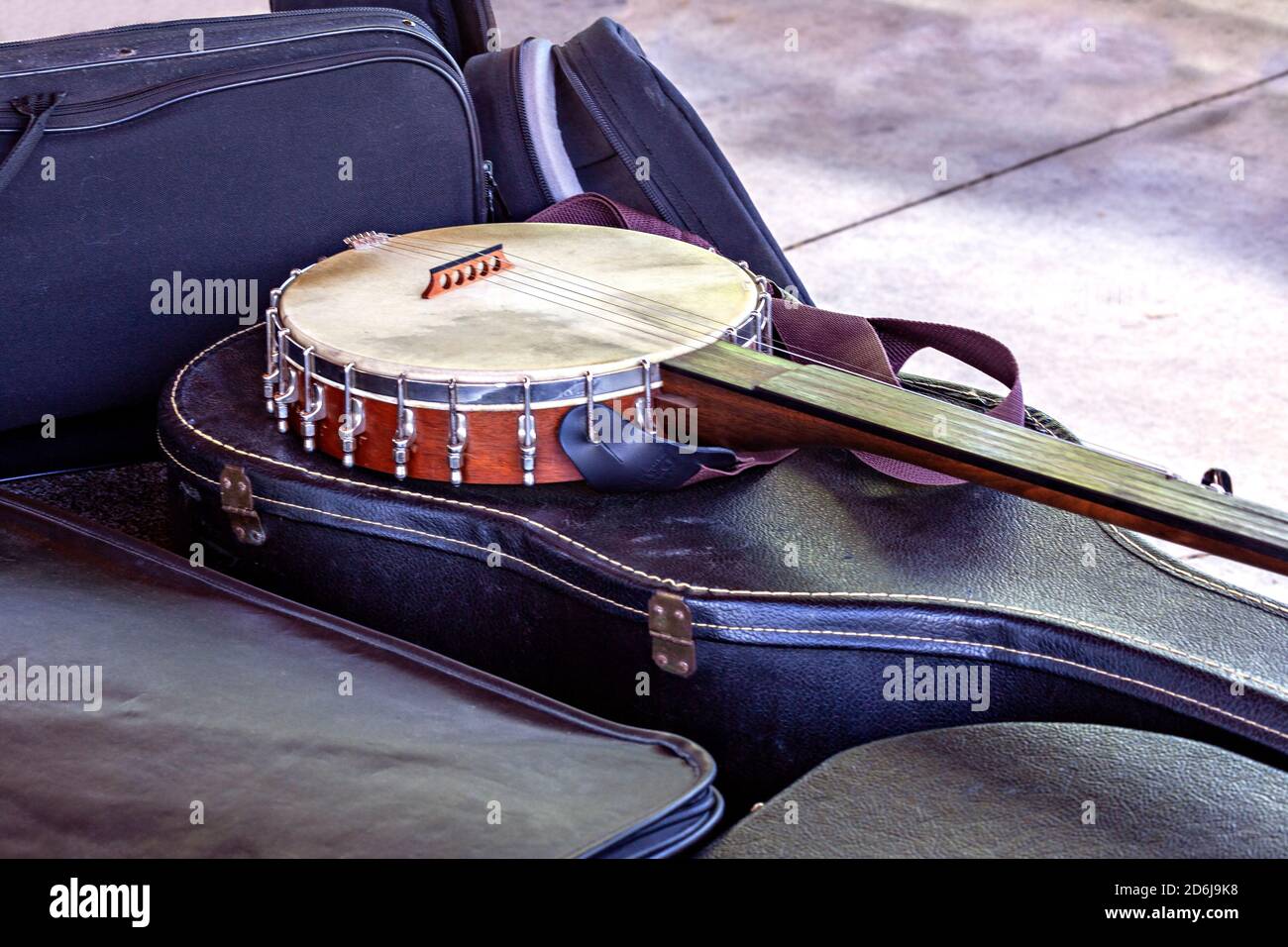 5 string banjo hi-res stock photography and images - Alamy
