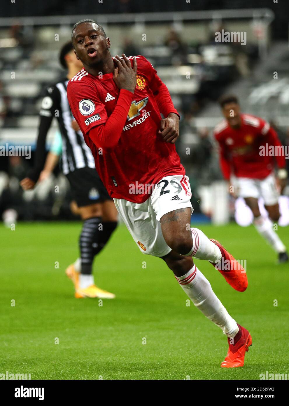Manchester United's Aaron Wan-Bissaka celebrates scoring his side's ...