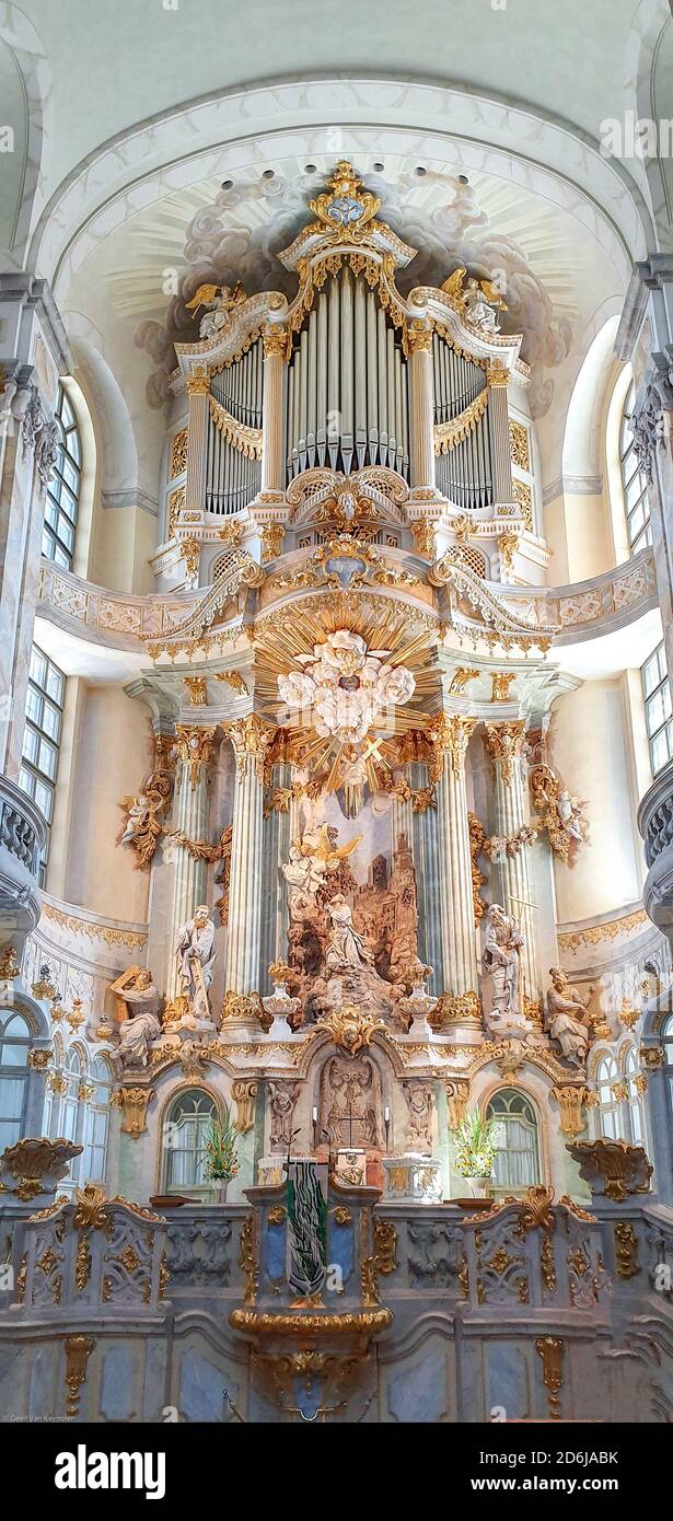 Frauenkirche dresden interior hi-res stock photography and images - Alamy