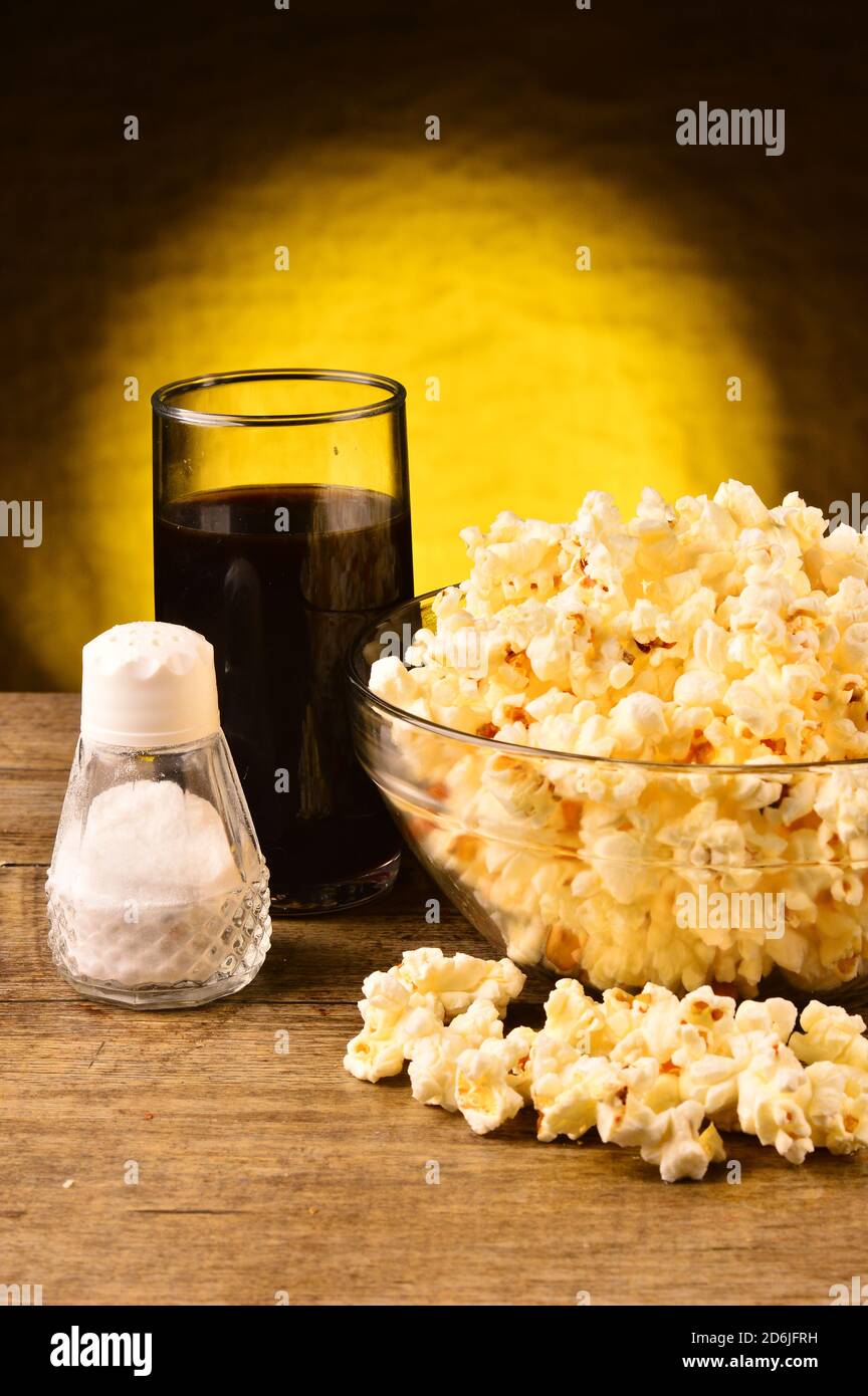 Popcorn with coca cola on the table Stock Photo - Alamy