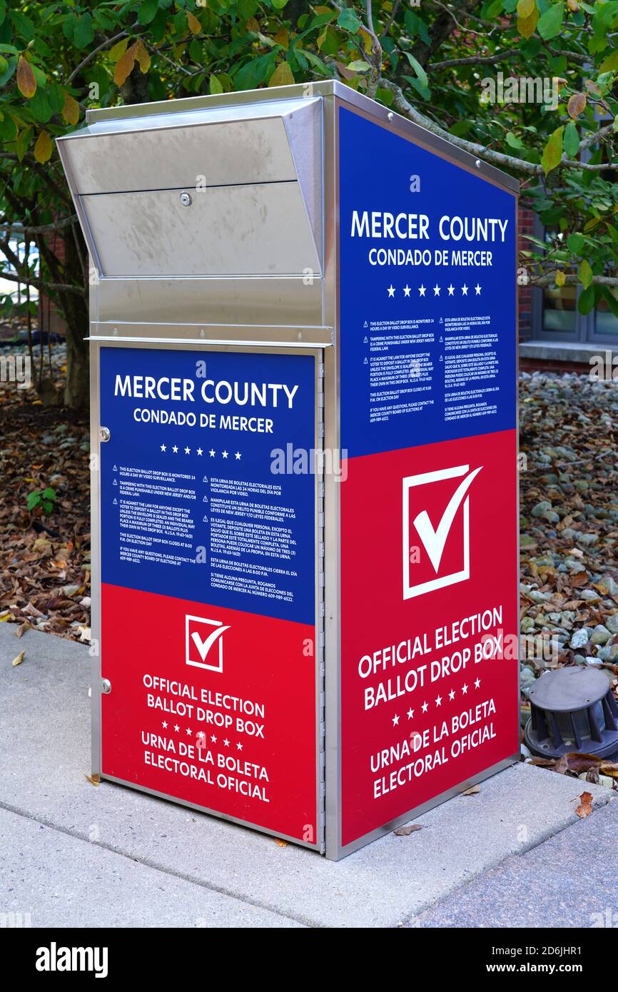 Drop off box hi-res stock photography and images - Alamy