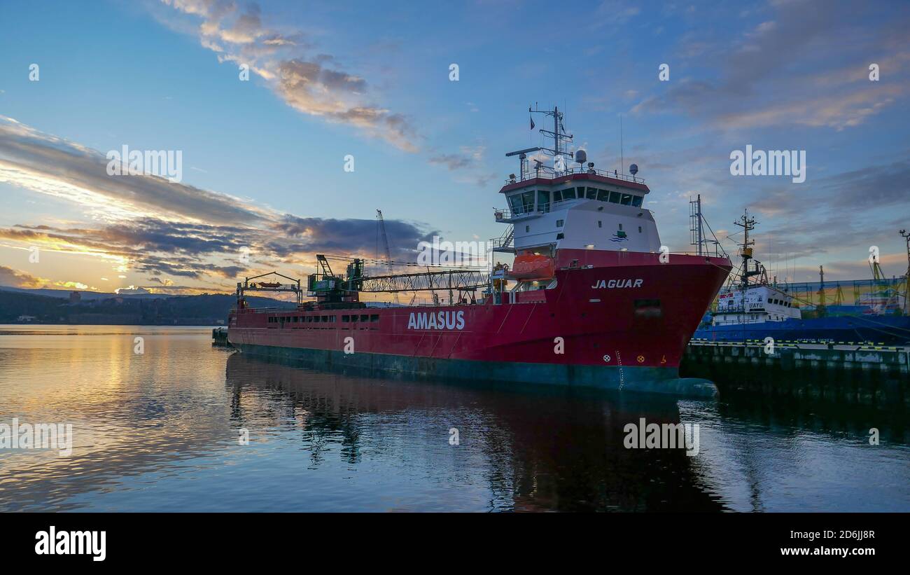 Port Murmansk, beautiful places of the city, Kola Bay, parks and ...