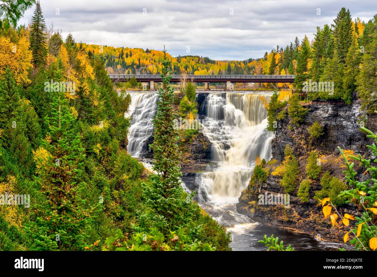 Kakabeka Falls with fall foliage color near Thunder Bay, Ontario ...