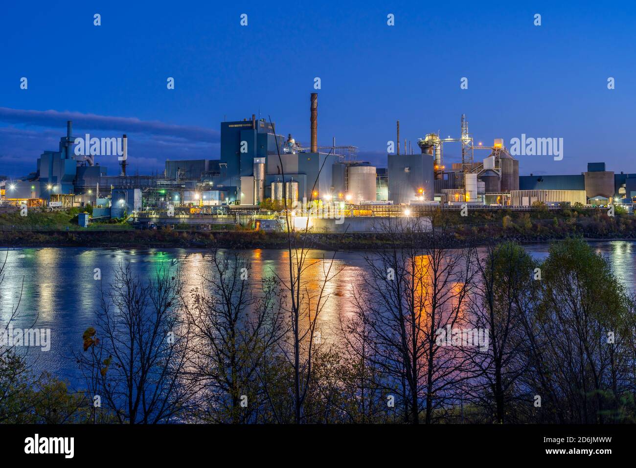 Pulp mill ontario hi-res stock photography and images - Alamy