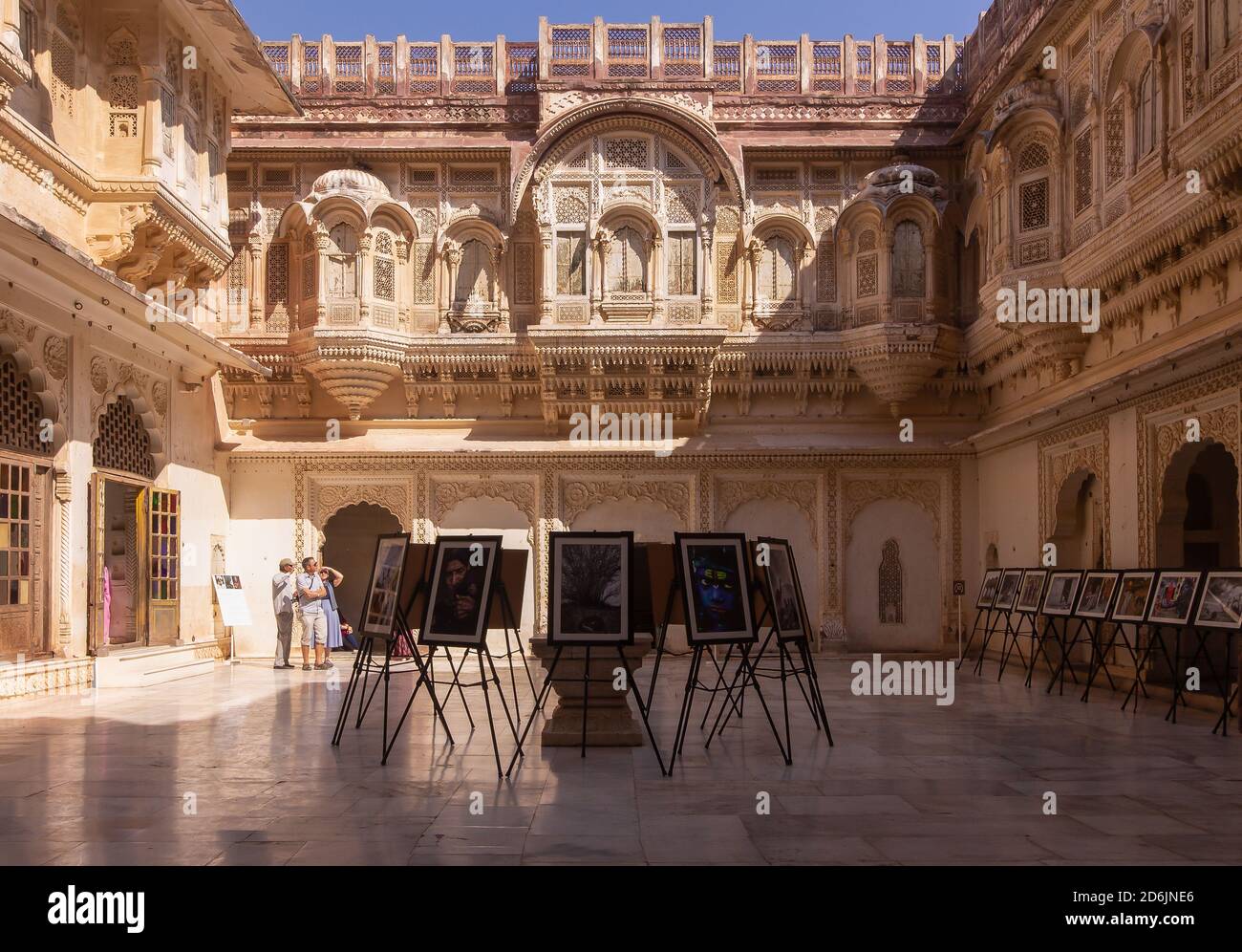 Three sided view hi-res stock photography and images - Alamy