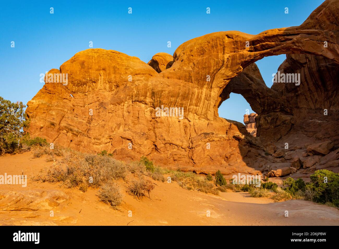 Double arch rock formation hi-res stock photography and images - Alamy