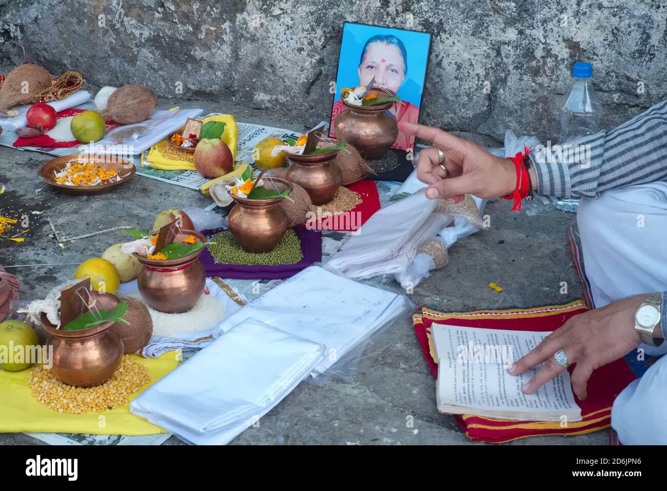 Sacrificial rites hi-res stock photography and images - Alamy