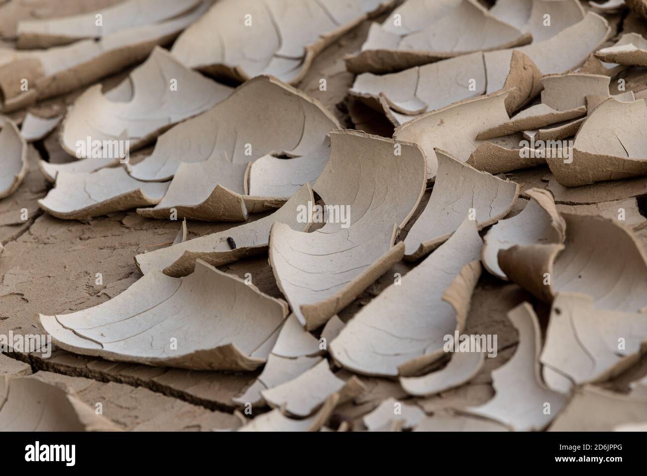 Dried mud curls hi-res stock photography and images - Alamy