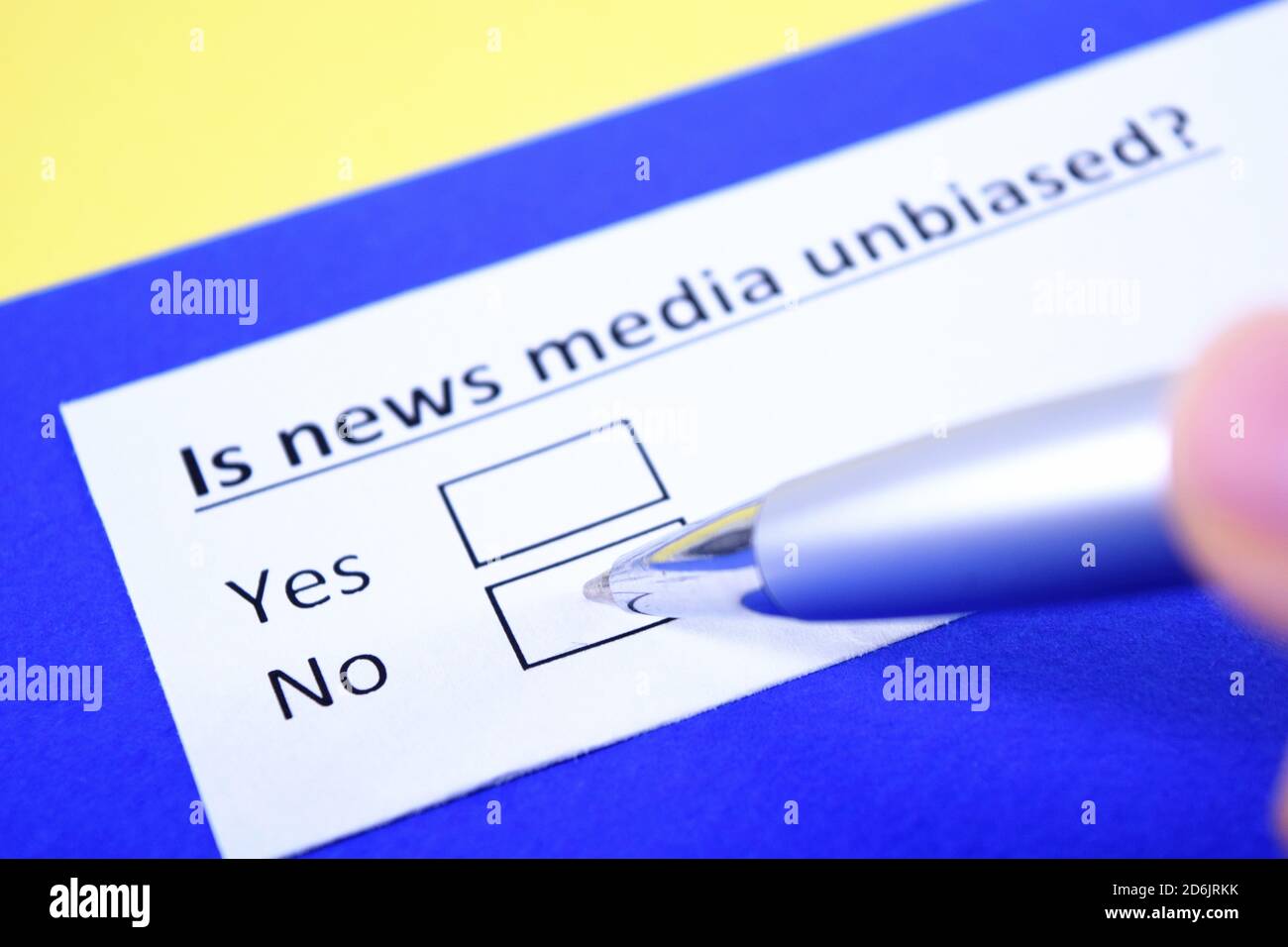 Is news media unbiased? Yes or no Stock Photo - Alamy