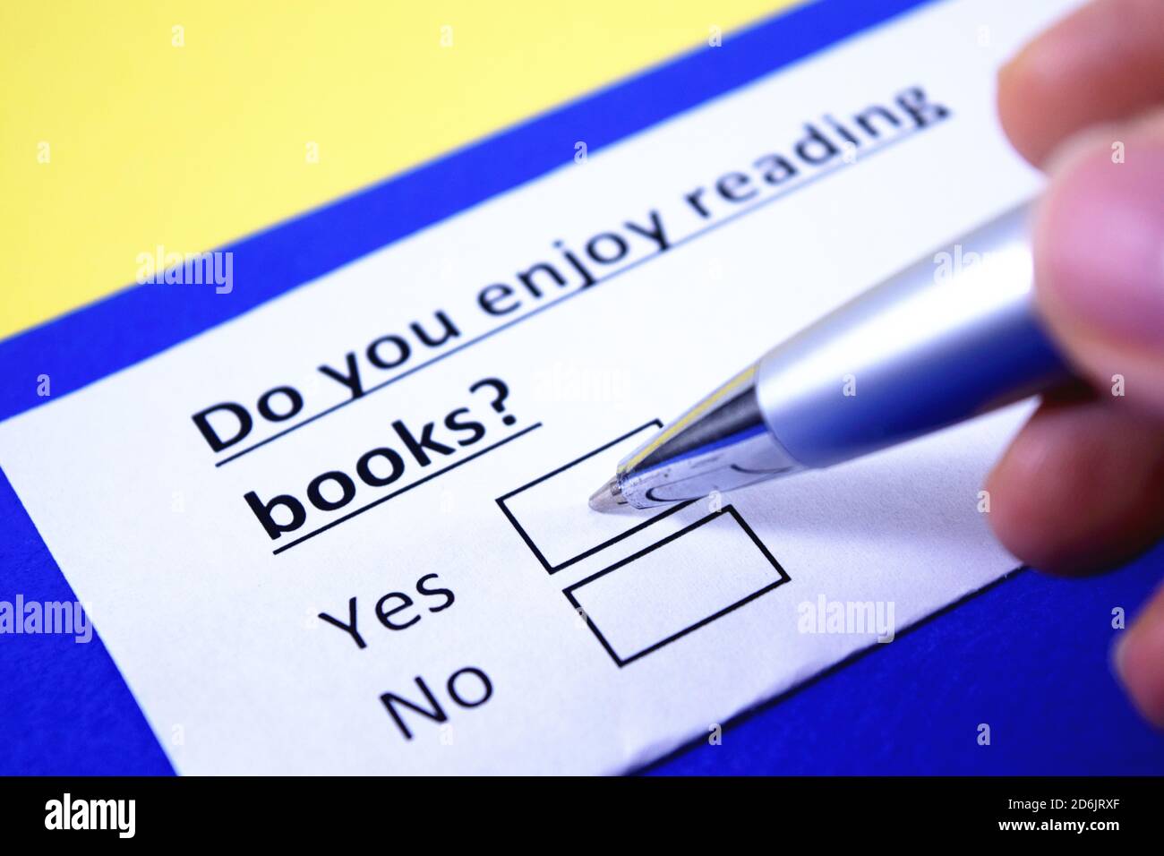 Do you enjoy reading books? Yes or no Stock Photo - Alamy