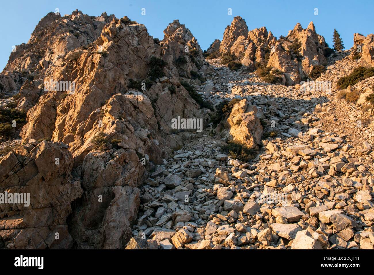Onion Valley is the gateway to Kearsarge Pass in Inyo County, CA, USA ...
