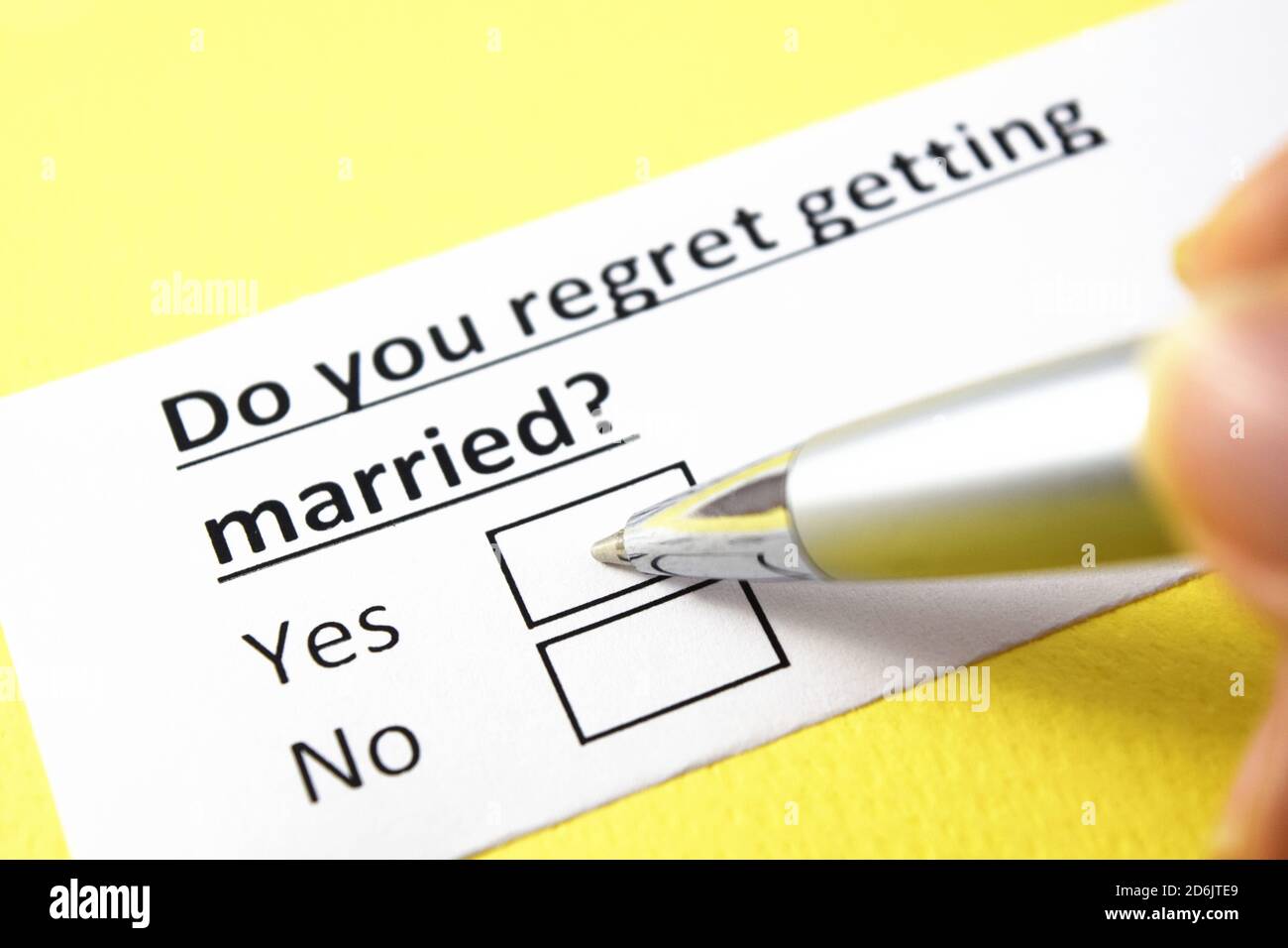 Do you regret getting married? Yes or no Stock Photo - Alamy
