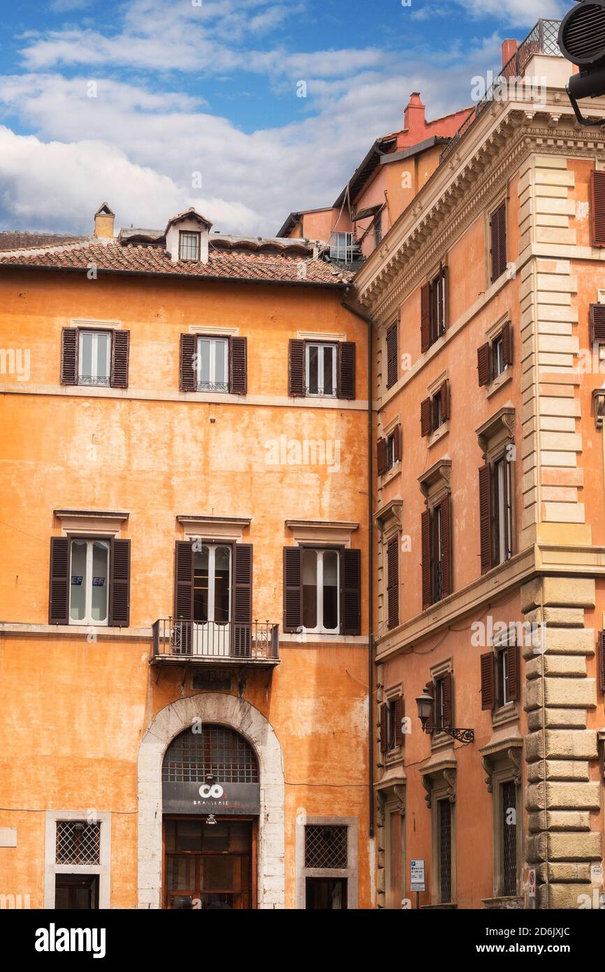 Traditional architecture in Rome, Italy Stock Photo - Alamy