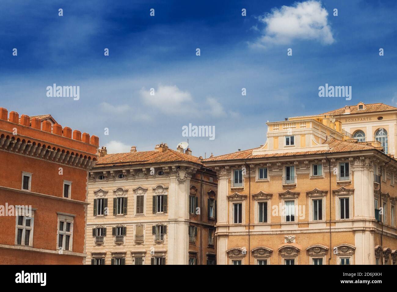 Traditional architecture in Rome, Italy Stock Photo - Alamy