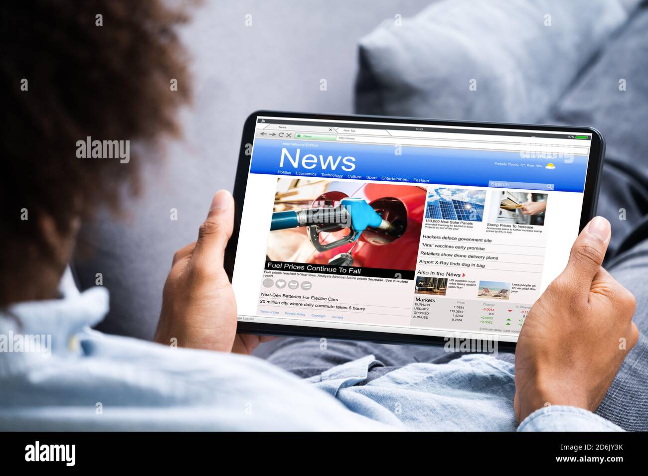 Articles hi-res stock photography and images - Alamy