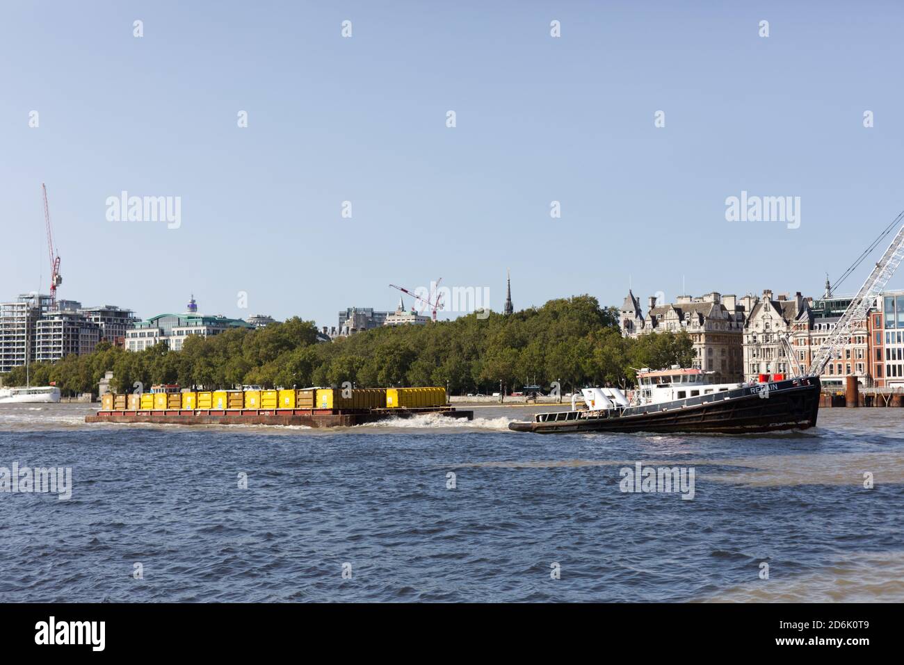 London shipping container building hi-res stock photography and images ...