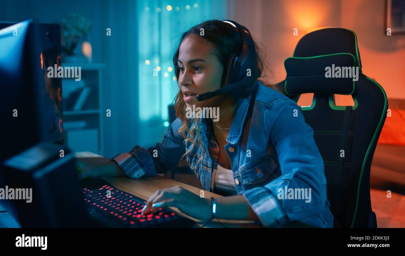 Girl gamer esport hi-res stock photography and images - Alamy