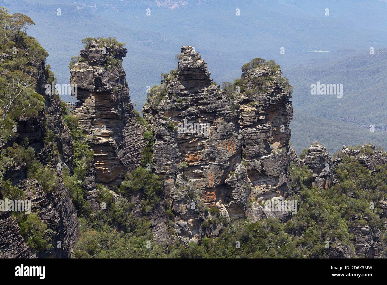 Three Sisters rock formation in the Blue Mountains National Park in New ...
