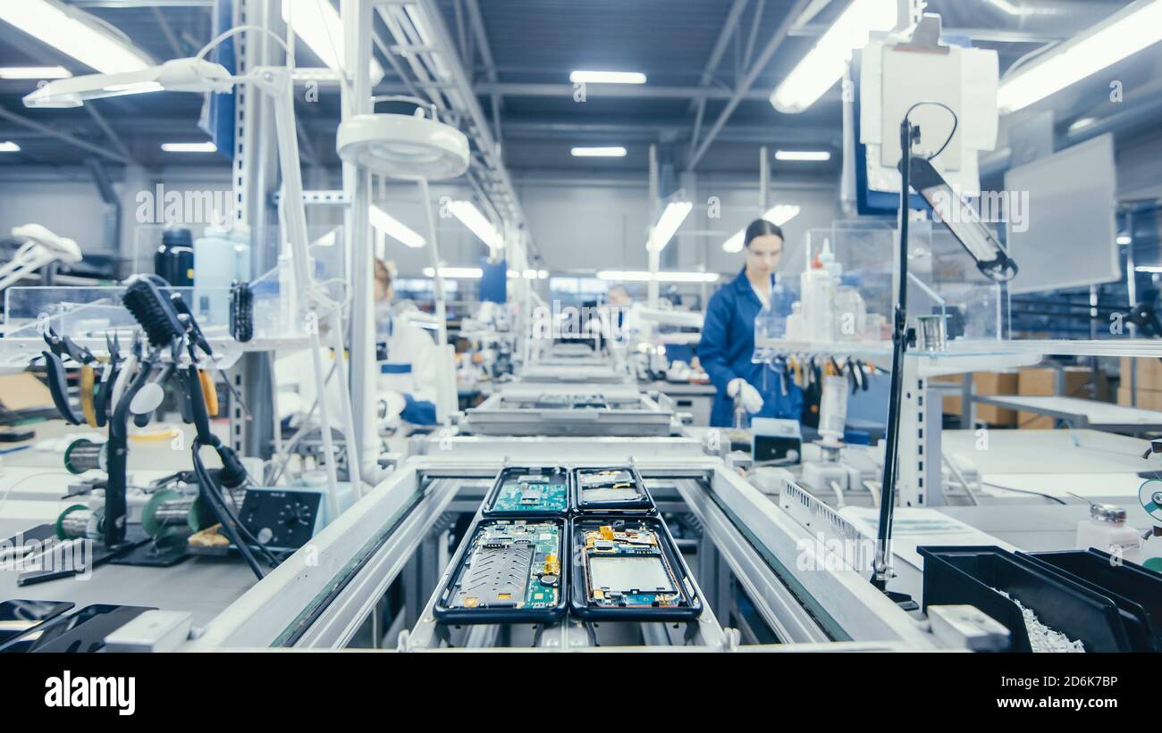 Printed circuit board manufacture hi-res stock photography and images ...