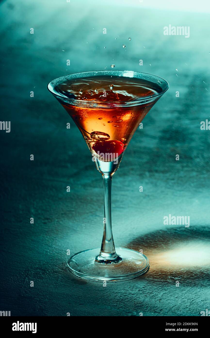 White negroni alcoholic cocktail hi-res stock photography and images ...