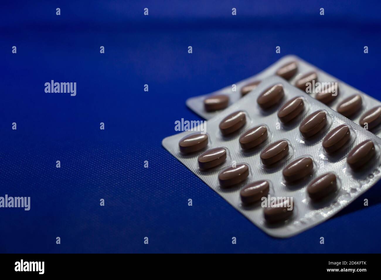 Package medicine hi-res stock photography and images - Alamy