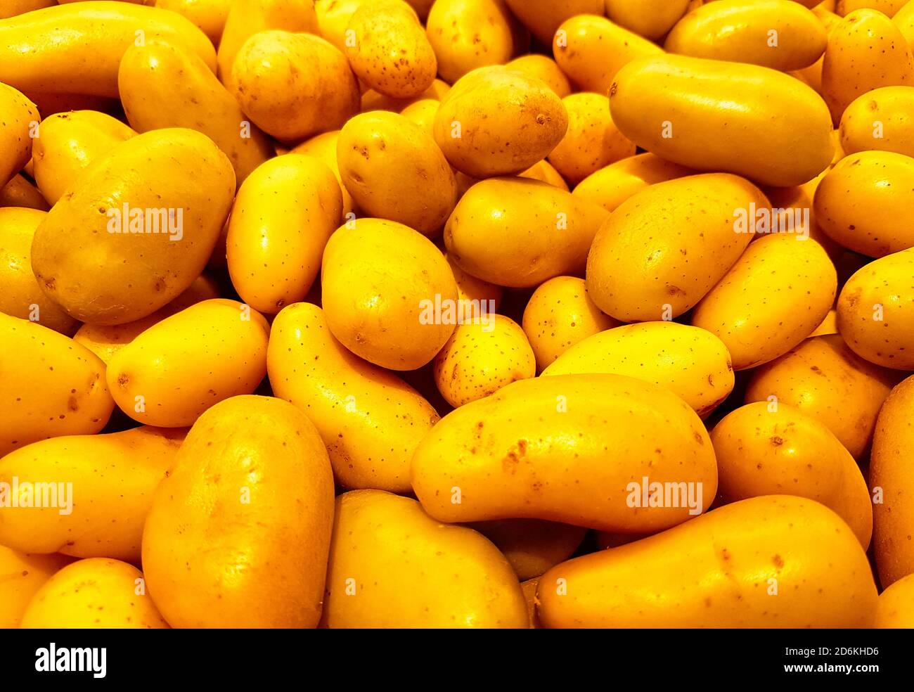 background with lots of potatoes Stock Photo - Alamy