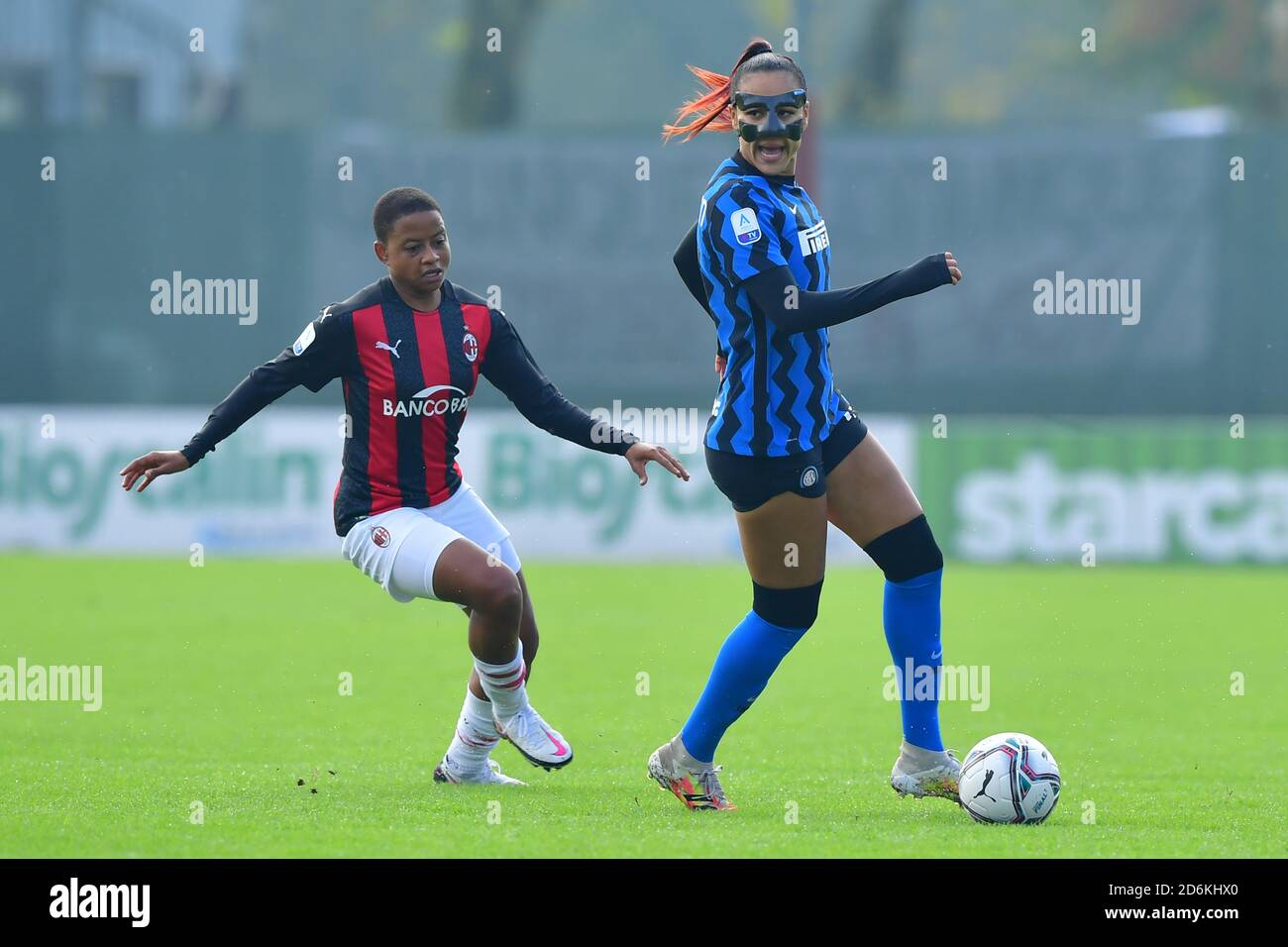 Milano, Italia. 18th Oct, 2020. Kathellen Sousa Feitoza (#14 Inter) and ...