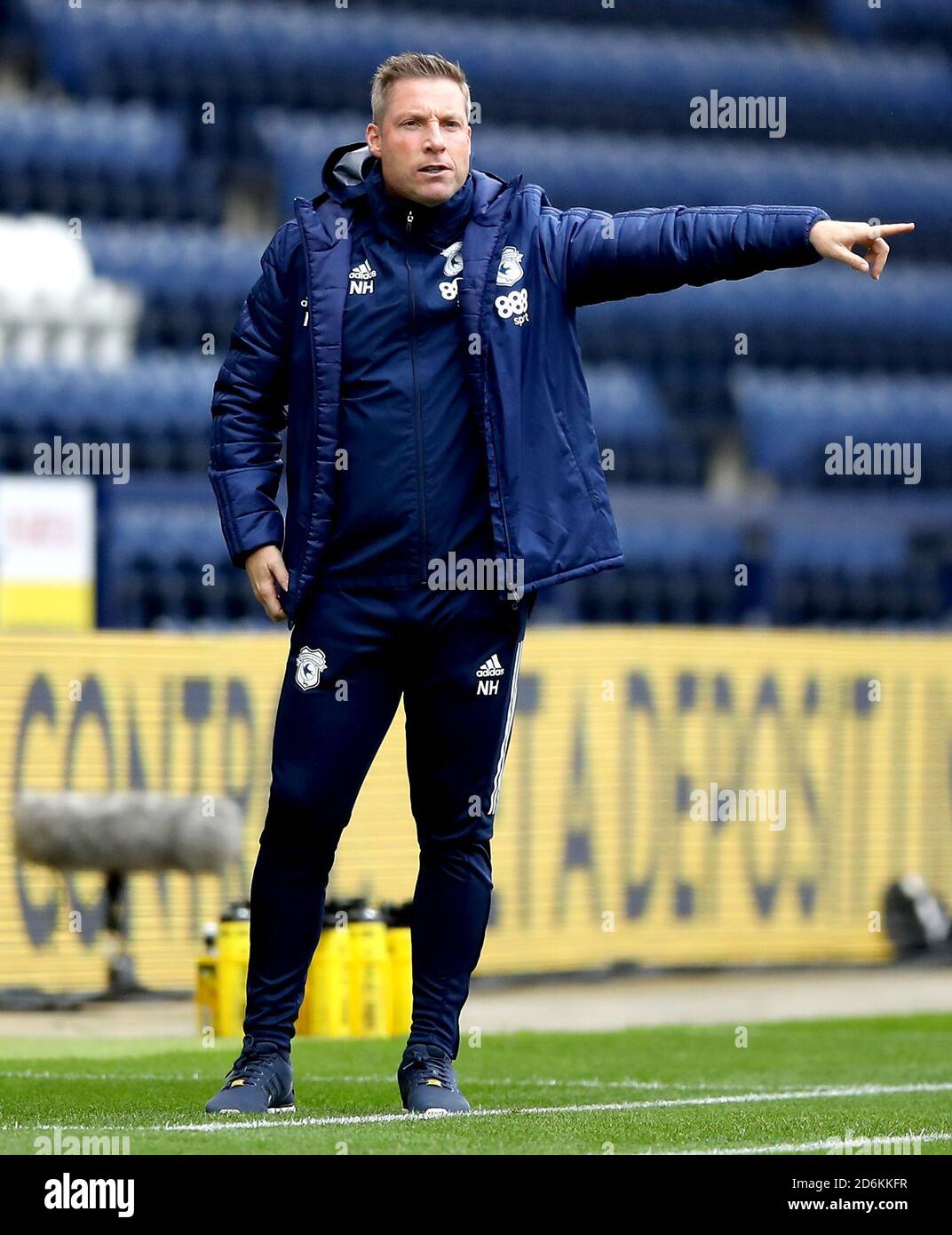 Cardiff city manager neil harris gestures on touchline hi-res stock ...