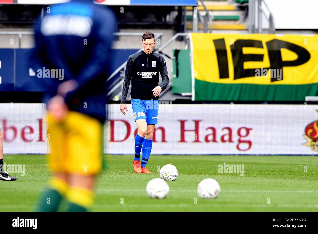 Den Haag, Nederland. 18th Oct, 2020. DEN HAAG, 18-10-2020, Cars Jeans ...