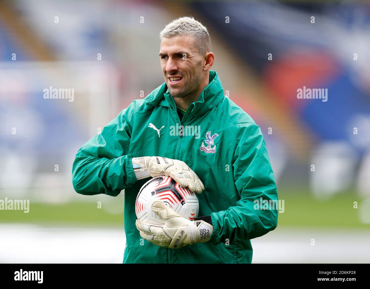 Crystal Palace goalkeeper Vicente Guaita before the Premier League ...