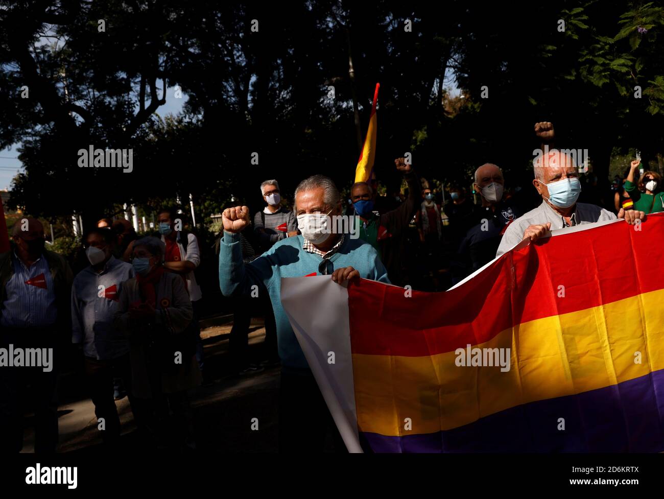 The spanish republican flag hi-res stock photography and images - Alamy